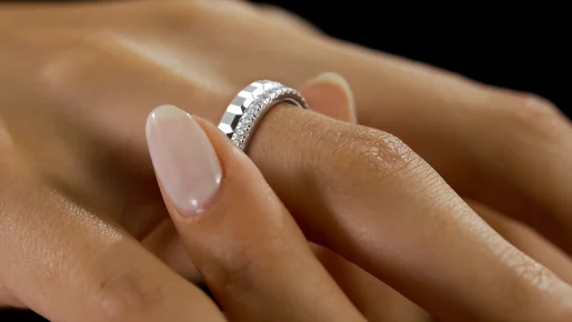 Buy 50+ Women's Platinum Jewellery Designs Online | BlueStone.com ...